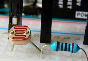 Pengertian Light Dependent Resistor: Fungsi Serta Karakteristiknya