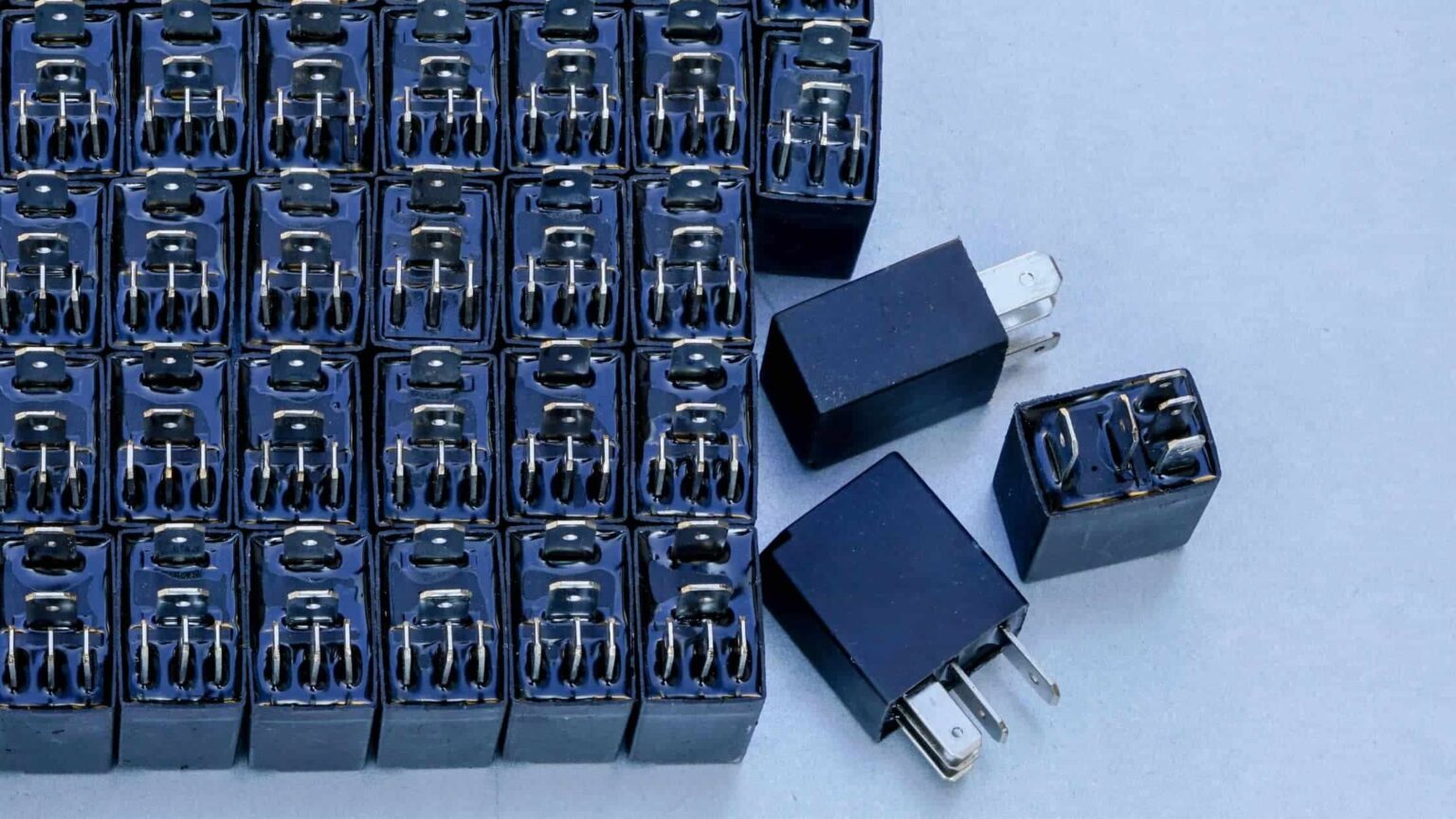 Ini Simbol Relay, Pengertian, Komponen, Jenis dan Cara Kerjanya ...