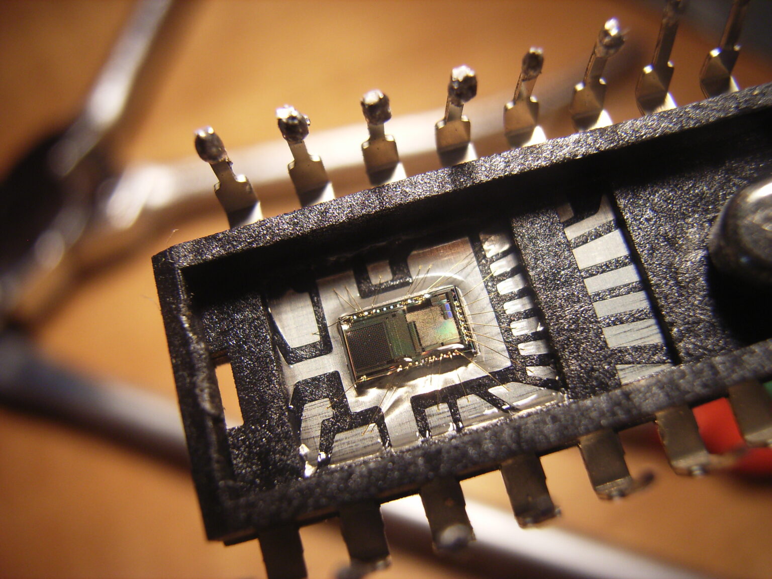 Integrated Circuit Adalah: Pengertian, Sejarah dan Fungsinya