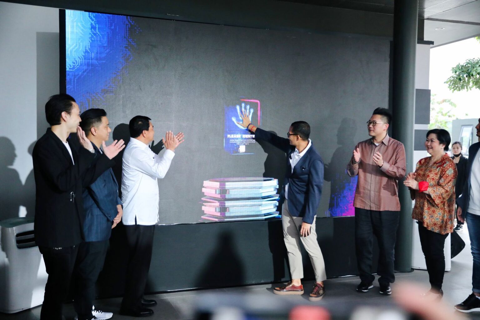 Platform Adalah: Pengertian, Jenis, Fungsi dan Manfaatnya - Madenginer