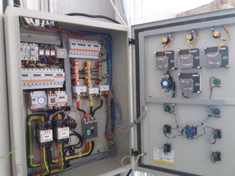 Mengenal Panel Listrik, Fungsi Hingga Jenisnya - Madenginer