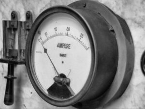Pengertian Amperemeter serta Fungsi dan Jenisnya, Wajib Diketahui ...